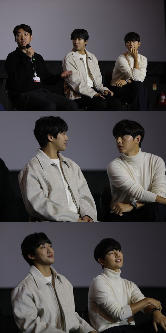 [28th BIFF] 송중기x홍사빈, 부산 달궜다 "중요한 인장 찍은 '화란'" | 아이돌24시 : 네이트 연예