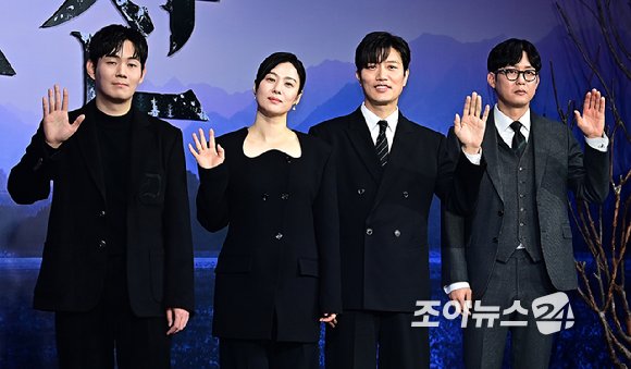 기묘한 '선산'vs화끈한 19금 'LTNS'…오늘(19일) OTT 신작 열전 : 네이트 연예