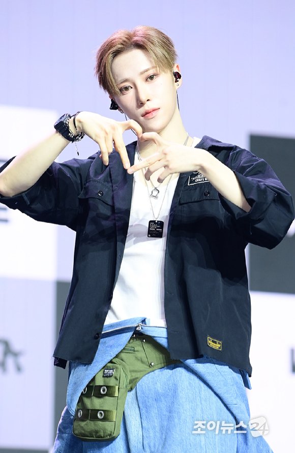 [포토] 알파드라이브원 아르노, 짙은 이목구비 : 네이트 연예