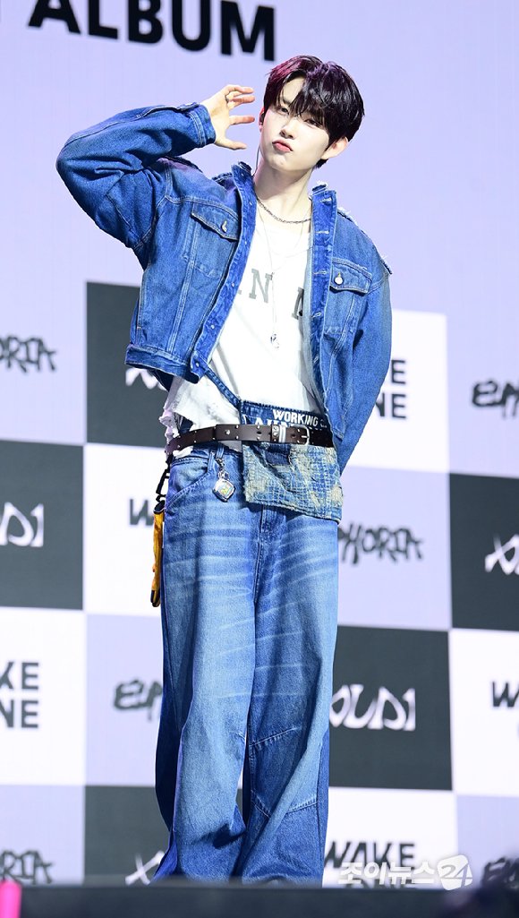 [포토] 알파드라이브원 건우, 입덕 부르는 보조개 왕자 : 네이트 연예