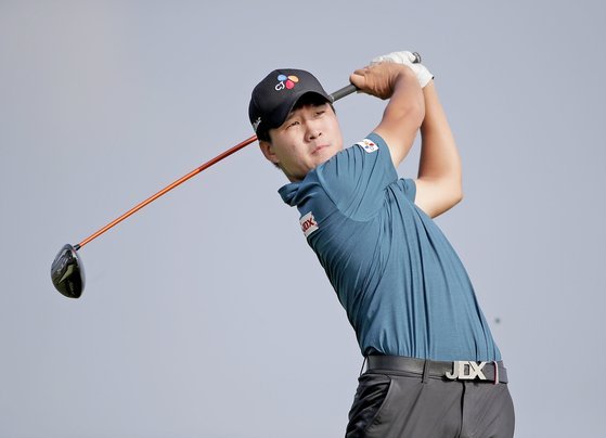 또 10대 돌풍? KPGA 오픈 2R 19세 김민규 공동 2위 : 네이트 스포츠