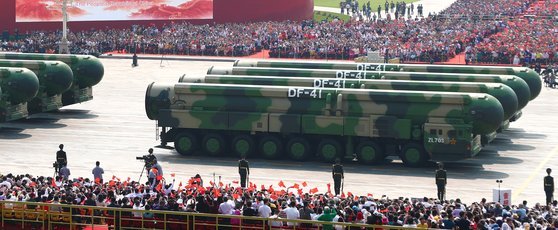 美에 걸린 수상한 사막 구덩이···"中, ICBM 격납고 119개 건설" : 네이트 뉴스