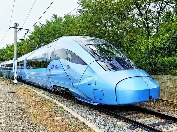 [단독] 현대로템과 우진·탈고 컨소시엄…SR 고속철 놓고 맞대결 : 네이트 뉴스