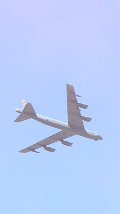 F-22, B-52 수도권 상공 출격…미국 '3개의 전선 끄떡없다' 과시 : 네이트 뉴스