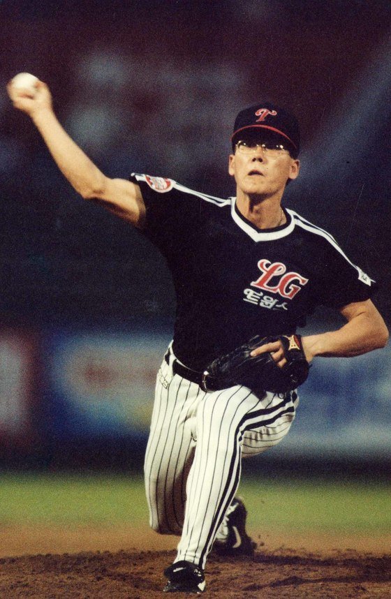 "회장님이 보고 계셨다면…" 김용수-정삼흠-노찬엽 1994년 LG의 영웅들, 감격의 환희 : 네이트 스포츠