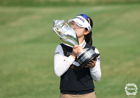 이예원 NH투자증권 챔피언십 제패…KLPGA 투어 시즌 2승+통산 8승 : 네이트 스포츠