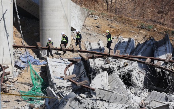 MOLIT suspends expressway construction works using same construction ...