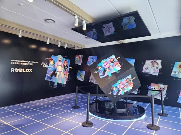 Roblox opens 1st-ever pop-up store in Korea, drawing kids and parents ...