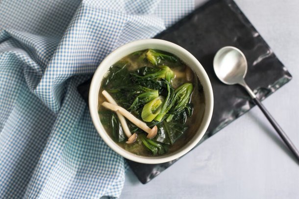 The Health Benefits of Eating Spinach: Preventing Disease and Enhancing ...