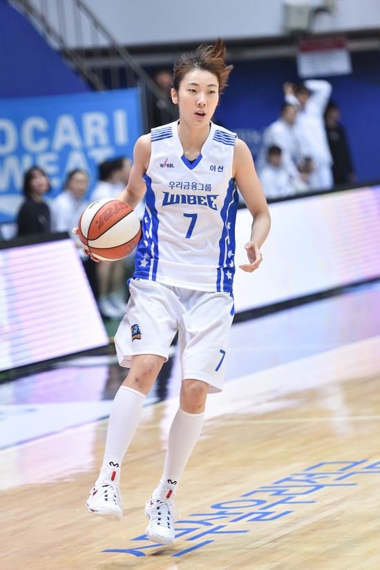 WKBL, 박혜진·강아정 등 FA 12명 명단 발표 : 네이트 스포츠