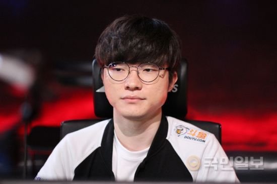 [롤챔스] SKT, 와카전서 아프리카 제압…PO 1R 진출 : 네이트 스포츠
