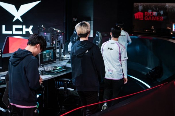 하체가 약해 슬픈 광견…광동, PO 1R 탈락 : 네이트 스포츠