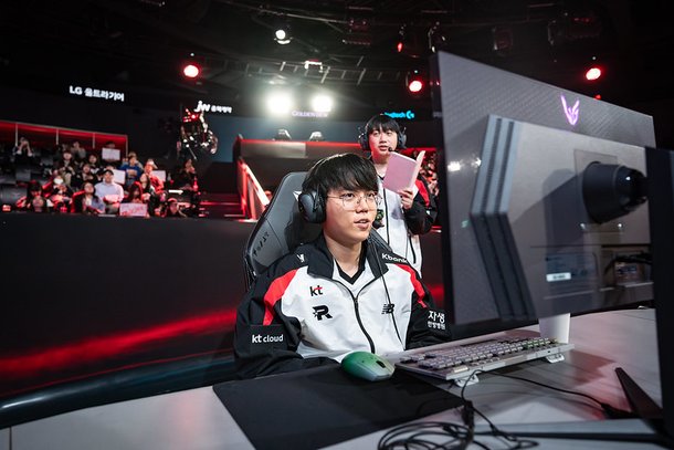 KT, 레전드 行 희망 살렸다…2R 최종전 DRX 완파 : 네이트 스포츠