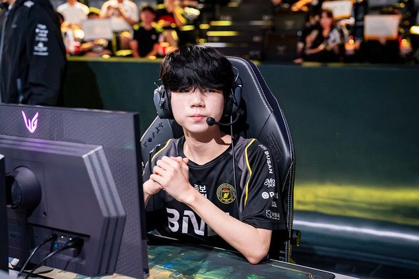 '교전의 왕' BNK, DN 잡고 시즌 13승째 : 네이트 스포츠