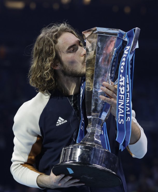 남자테니스 새로운 시대 시작될까…치치파스, 접전 끝에 팀 꺾고 ATP파이널스 정상 : 네이트 스포츠