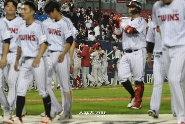 '미리 보는 KS 2차전' SSG-LG, 연장 12회 혈투 끝에 무승부 : 네이트 스포츠