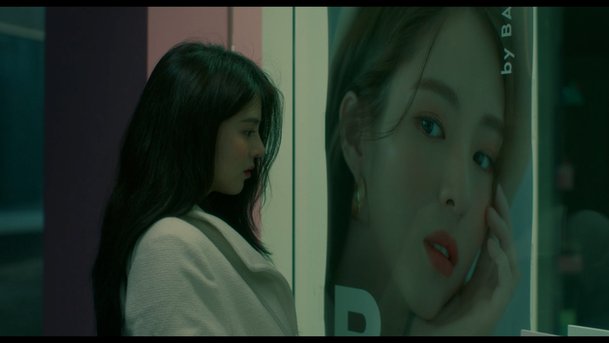 '한소희 주연' 영화 '폭설' 감독 윤수익, 얼굴 최초 공개 | 네이트 연예