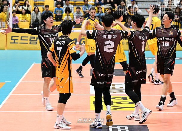 KB 잡은 OK 2연승···GS칼텍스에 진 기업은행 3연패 : 네이트 스포츠
