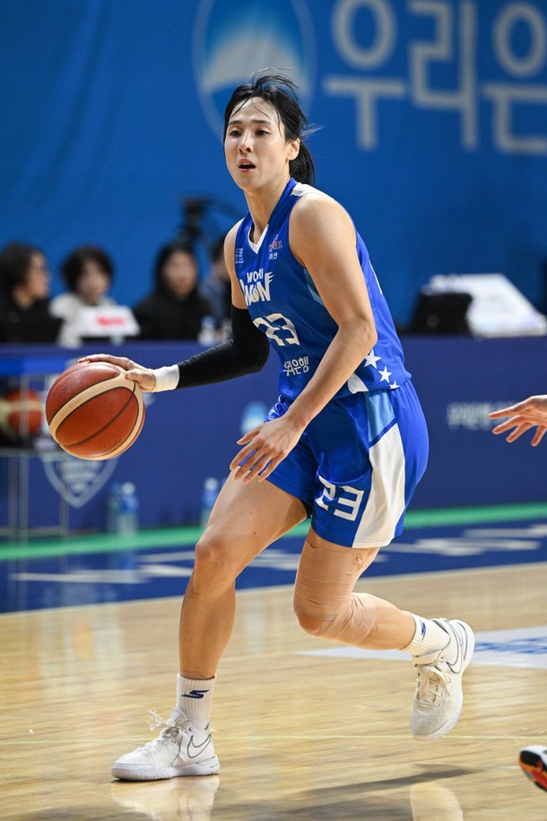 우리은행 완승으로 김단비 318승, 역대 WKBL 선수 최다승 기록 : 네이트 스포츠