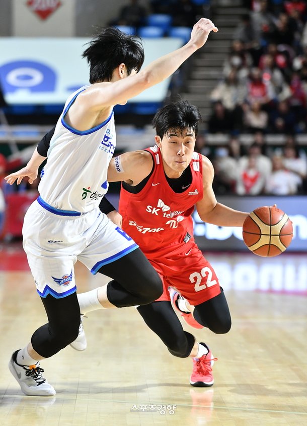 KBL 신인왕, MVP의 MIP, 식스맨상 금지 규정 논란…그럼 주희정과 김주성, 정성우는 잘못된 수상이었나 : 네이트 스포츠