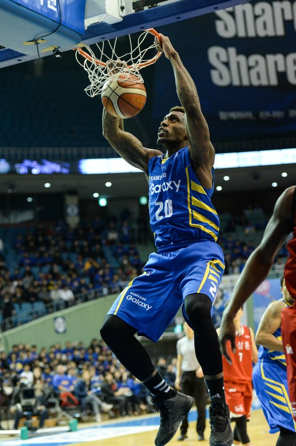 54경기 연속 더블더블, NBA 신기록 세운 사보니스···KBL과 WKBL은? : 네이트 스포츠