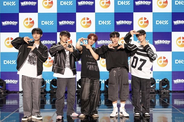 "100점 만점에 99점" DKZ, 완전체로 '리부트'[스경X현장] : 네이트 연예
