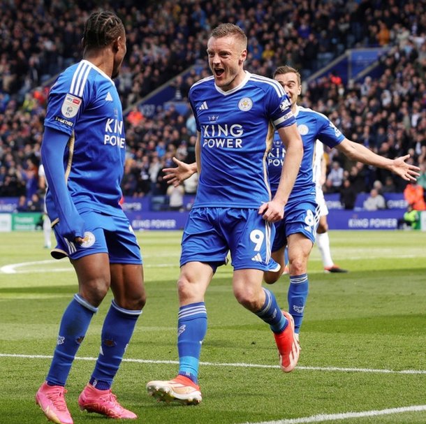 'EPL 올라간다!' 레스터, '바디 결승골' 앞세워 WBA 2-1 제압···3경기 남기고 리그 선두 탈환! : 네이트 스포츠