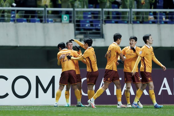 '교체 투입 20초 만에' 아사니 결승 골 광주FC, ACLE 상하이 선화 제압…16강이 보인다 : 네이트 스포츠