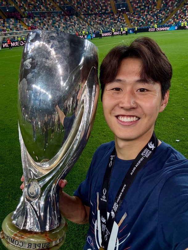"이강인 PSG 떠난다, 이적 재추진" EPL 러브콜 쇄도했던 LEE "더 많은 출전 원해, 잔류 가능성 낮다" : 네이트 스포츠