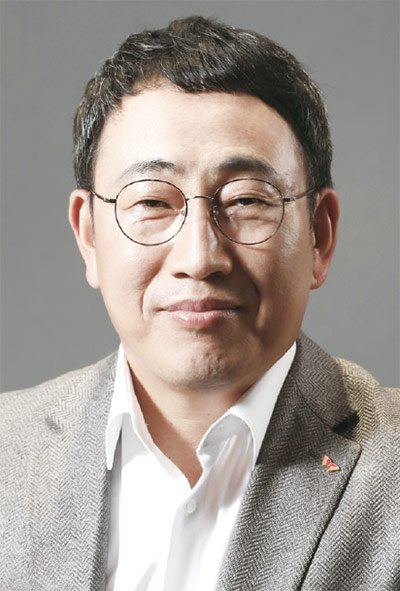 [대한민국 100대 CEO] 유영상 SK텔레콤 사장 | 통신사에서 'AI 컴퍼니'로 빅 체인지 : 네이트 뉴스