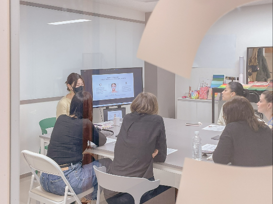 외국인만 월 1000명 방문?…'퍼스널컬러 진단' 뭐길래 [신기방기 사업모델] : 네이트 뉴스
