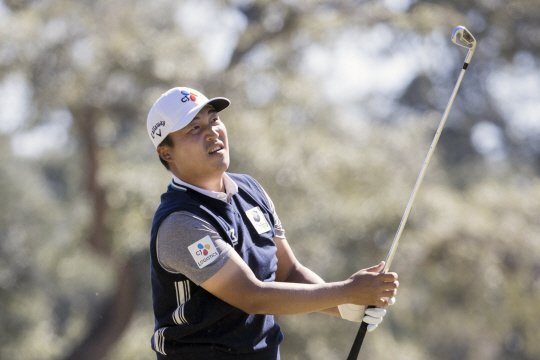 이경훈, 더CJ컵 3R 1타 차 공동 2위…선두 매킬로이 맹추격 : 네이트 스포츠