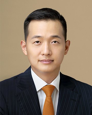 Hanwha Group's heir apparent Kim Dong-kwan promoted to president : 네이트 뉴스