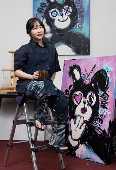 [매경LUXMEN×디플아트 신진작가 NFT展] (2) 임소진 팝아티스트 "토끼곰은 선택장애를 앓고 있는 우리의 자화상" : 네이트 뉴스
