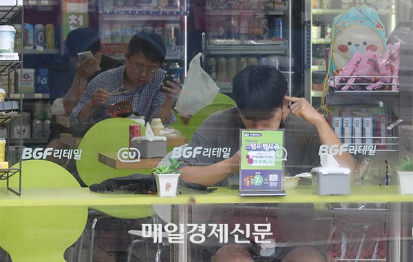 Cup noodle sales surge in Korea as more consumers become penny pinchers ...