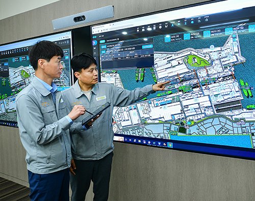 HD Hyundai Heavy Industries aims to take lead in smart factory ...