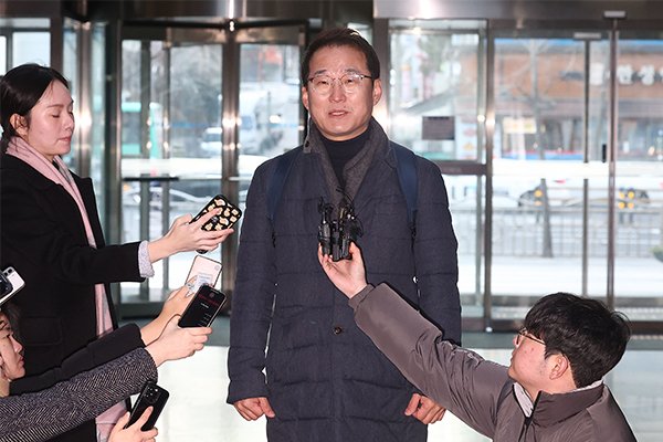 Sejong Telecom withdraws from carrier auction, shares fall : 네이트 뉴스