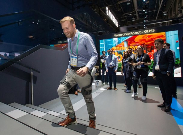 Samsung gears up to launch wearable robot : 네이트 뉴스
