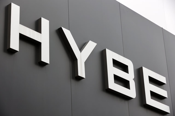 Hybe sells SM stake to Tencent Music for $177 mn : 네이트 뉴스