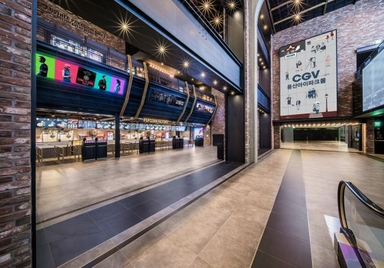 코로나 때문에 결국…CGV 35개 극장 영업중단, 어디? : 네이트 뉴스