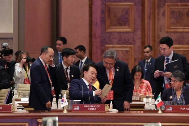 '녹색사다리'에 4000억 쾌척 尹, G20 뉴델리서 무슨 일… : 네이트 뉴스