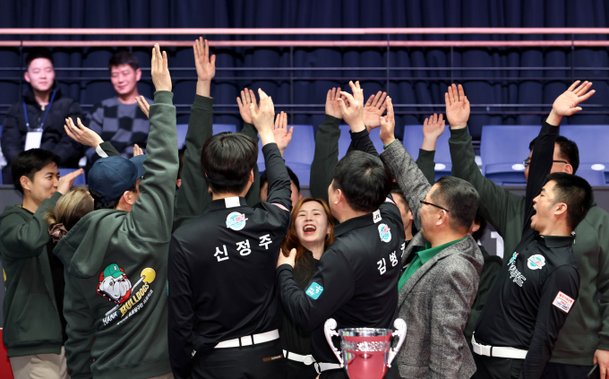 하나카드, 막차로 PBA 팀리그 PS행…정규리그 1위는 NH농협카드 : 네이트 스포츠