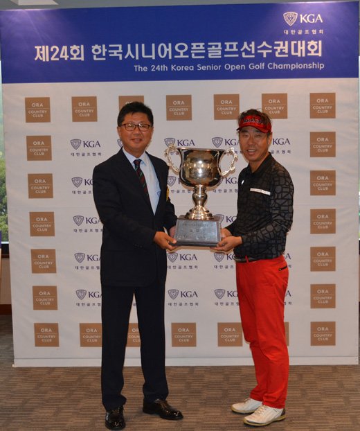 조부건, 한국 시니어 골프선수권서 KPGA 챔피언스투어 첫 승 : 네이트 스포츠