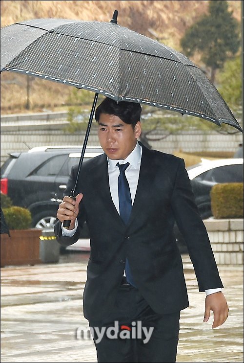 키움 "강정호와 연락 NO, KBO 상벌위 지켜본다" : 네이트 스포츠