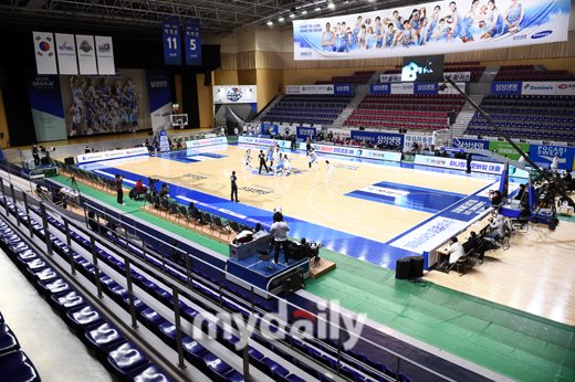 WKBL, 22일부터 관중들과 함께 한다…30%만 입장 허용 : 네이트 스포츠