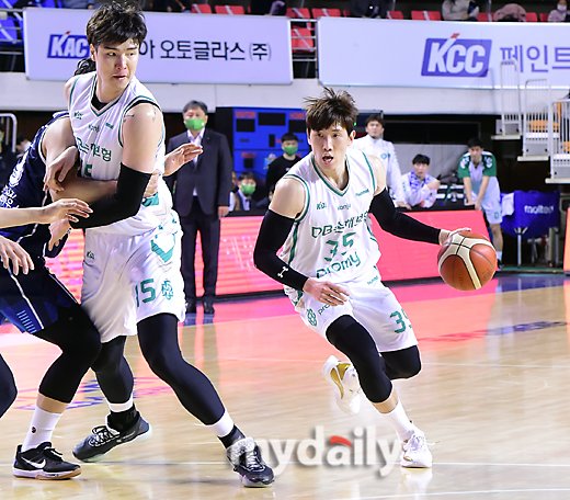 '두경민 맹폭' DB, 연장 끝에 원정 6연패 탈출…KCC 등 3팀 1위 [MD리뷰] : 네이트 스포츠