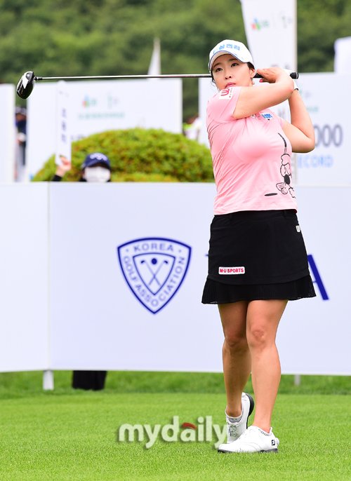 [MD포토] 홍란 'KLPGA 투어 최초 1,000라운드-1' : 네이트 스포츠