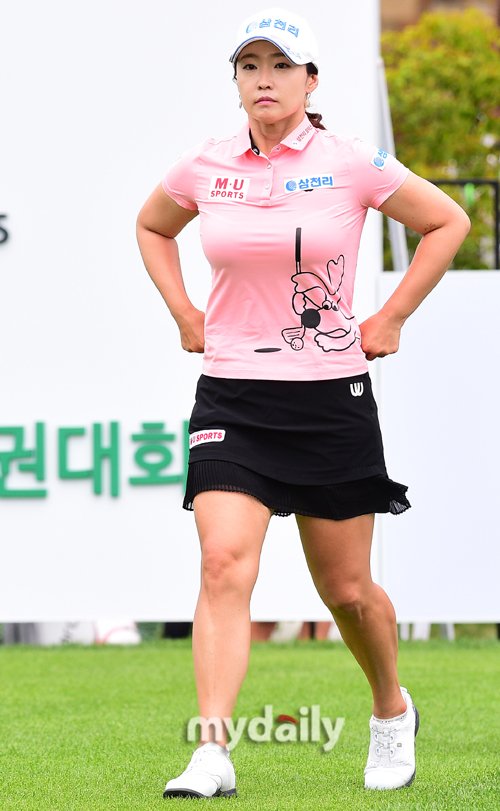 [MD포토] 위풍당당 홍란 'KLPGA 최초 1000라운드-1' : 네이트 스포츠