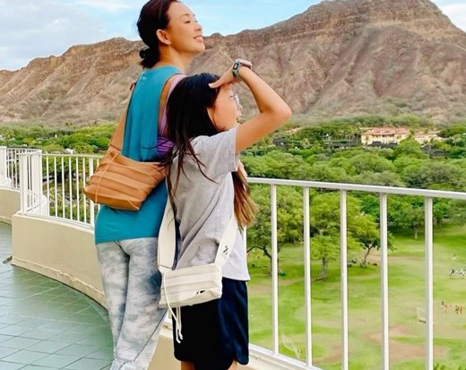 추성훈 딸 추사랑, 11살에 173cm 母 어깨 '쑥'…모델 DNA 맞네 : 네이트 연예