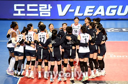 GS칼텍스 '쑥대밭 IBK기업은행 상대로 3-0 완승' [MD화보] : 네이트 뉴스
